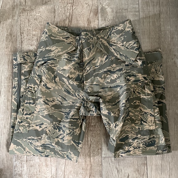 Pants & Jumpsuits | Nwot Abu Uniform Gortex Waterproof Camouflage Camo ...